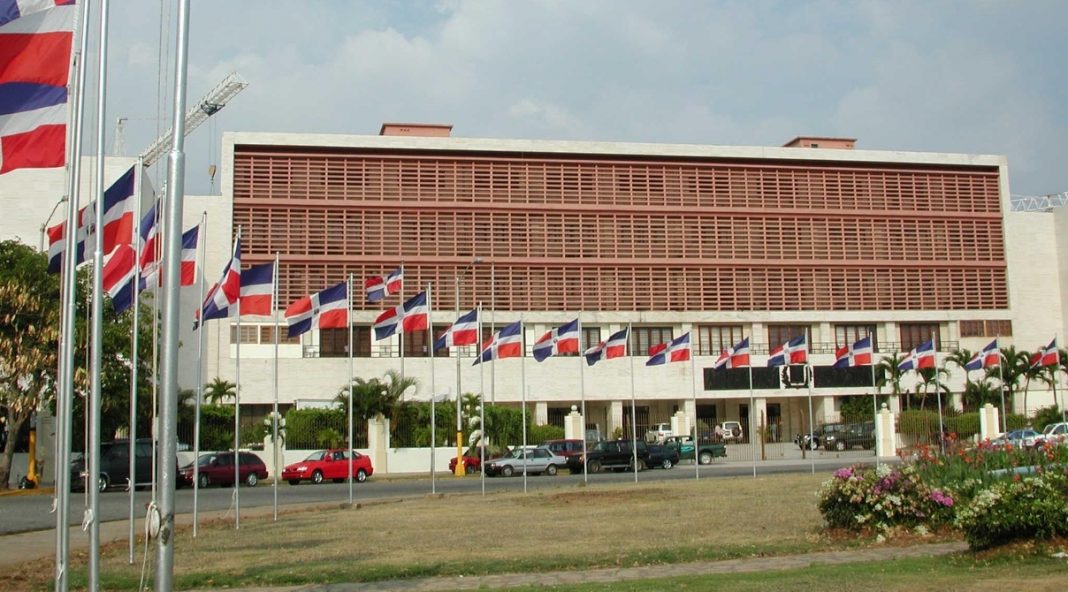 Congreso de RD otorga poderes especiales al presidente DM | Rose Mary ...